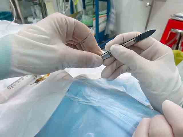 PHFI CEHJ » Assisting during microsurgery: tips for success